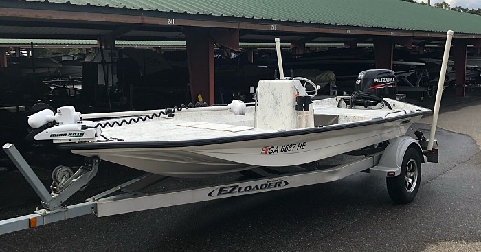 Center Console BayHawk with Front & Rear Casting Decks